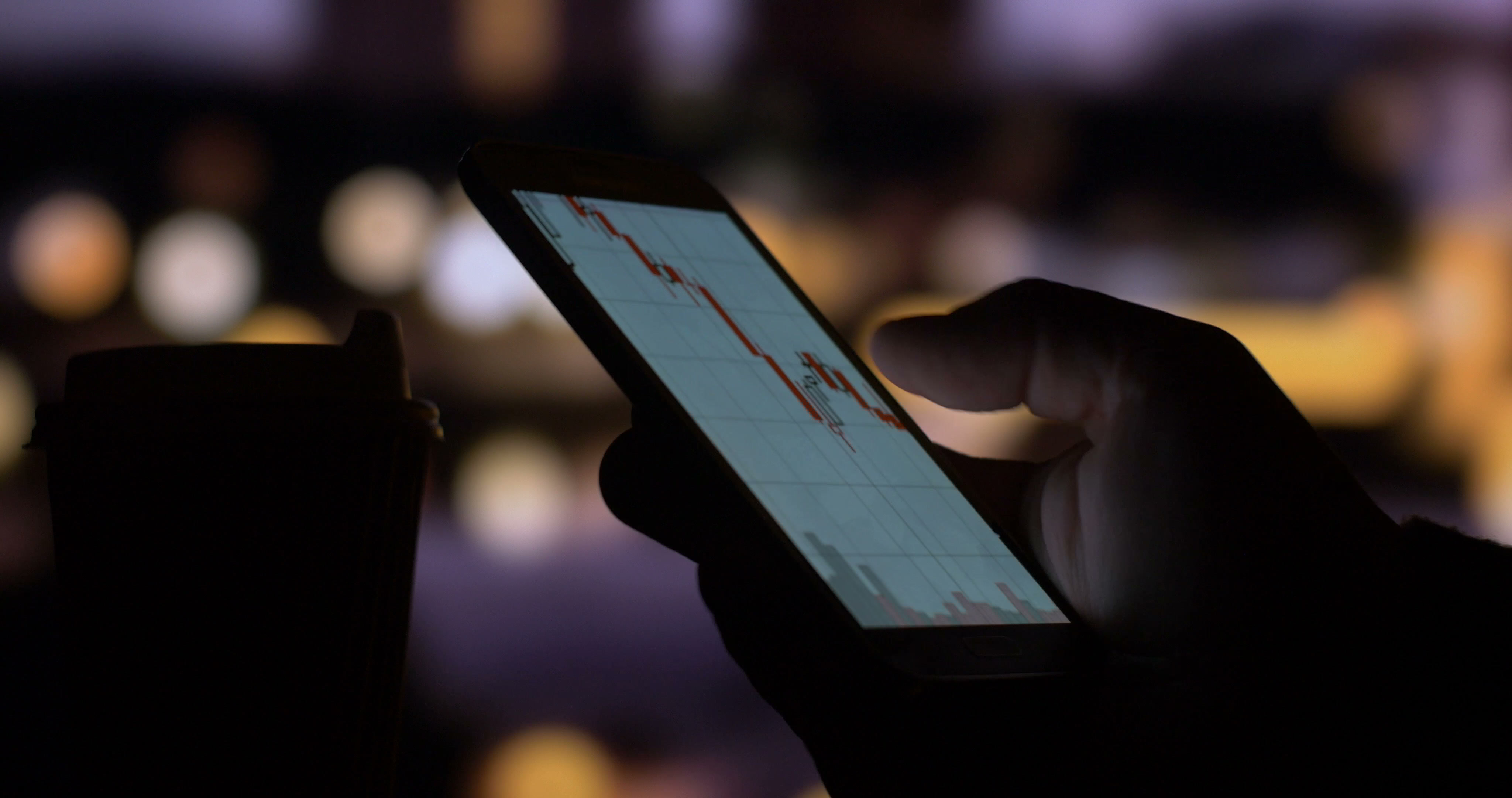 using-smart-phone – BeesConnect（ビーズコネクト）